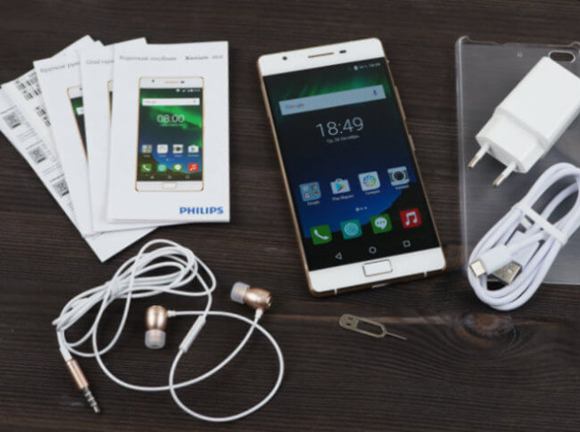 The new smartphone Philips Xenium X818 Review: Specs and Features